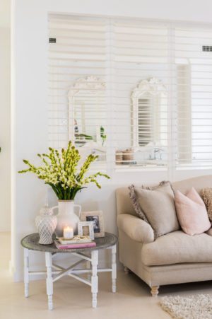 How to Decorate a Room Without Windows – Arts and Classy